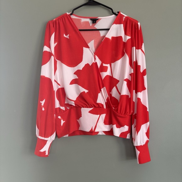 Ann Taylor | Tops | Ann Taylor Floral Blouson Knit Wrap Top Size Mp ...